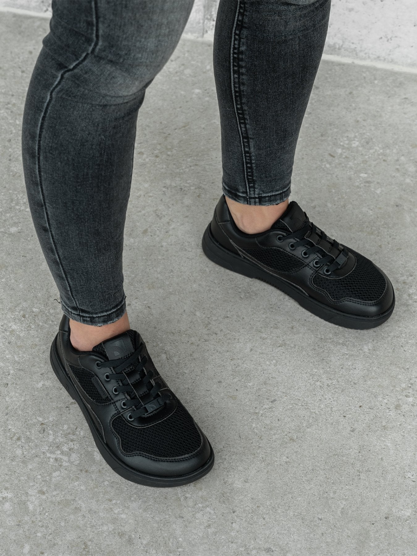 Barebarics Zing Fresh All Black – Barefoot Shoes Australia