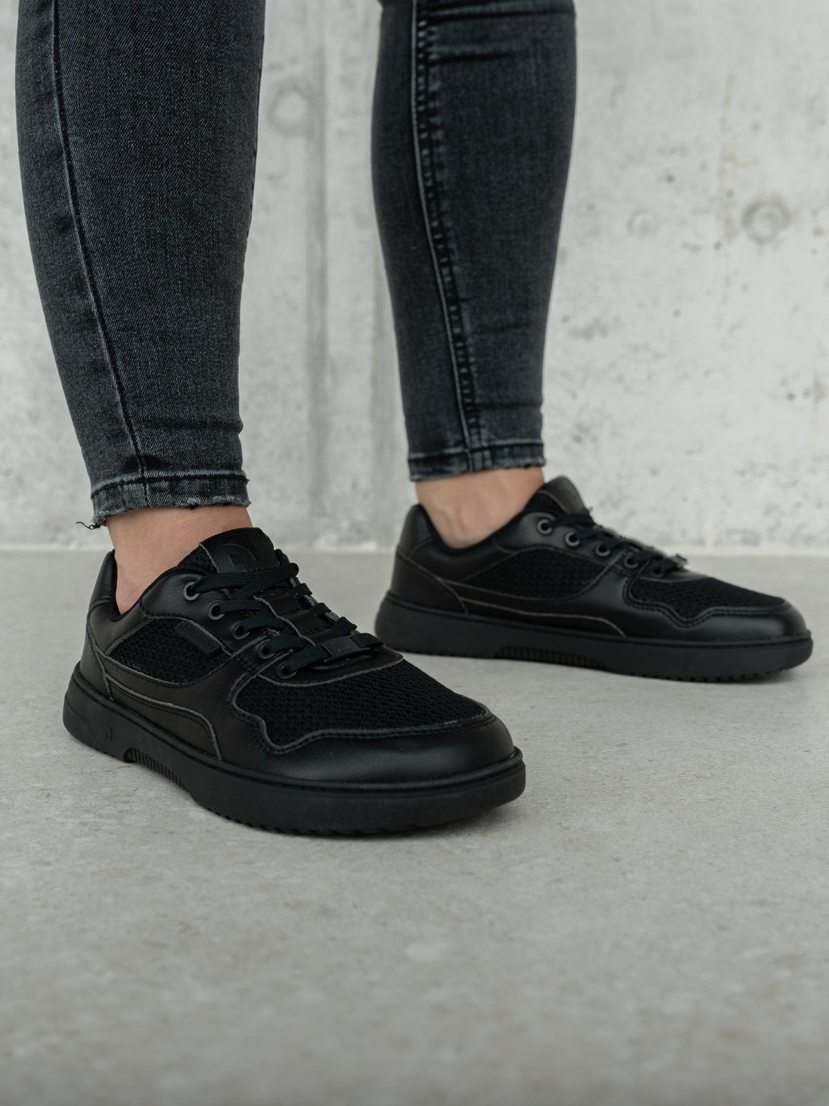 Barebarics Zing Fresh All Black – Barefoot Shoes Australia